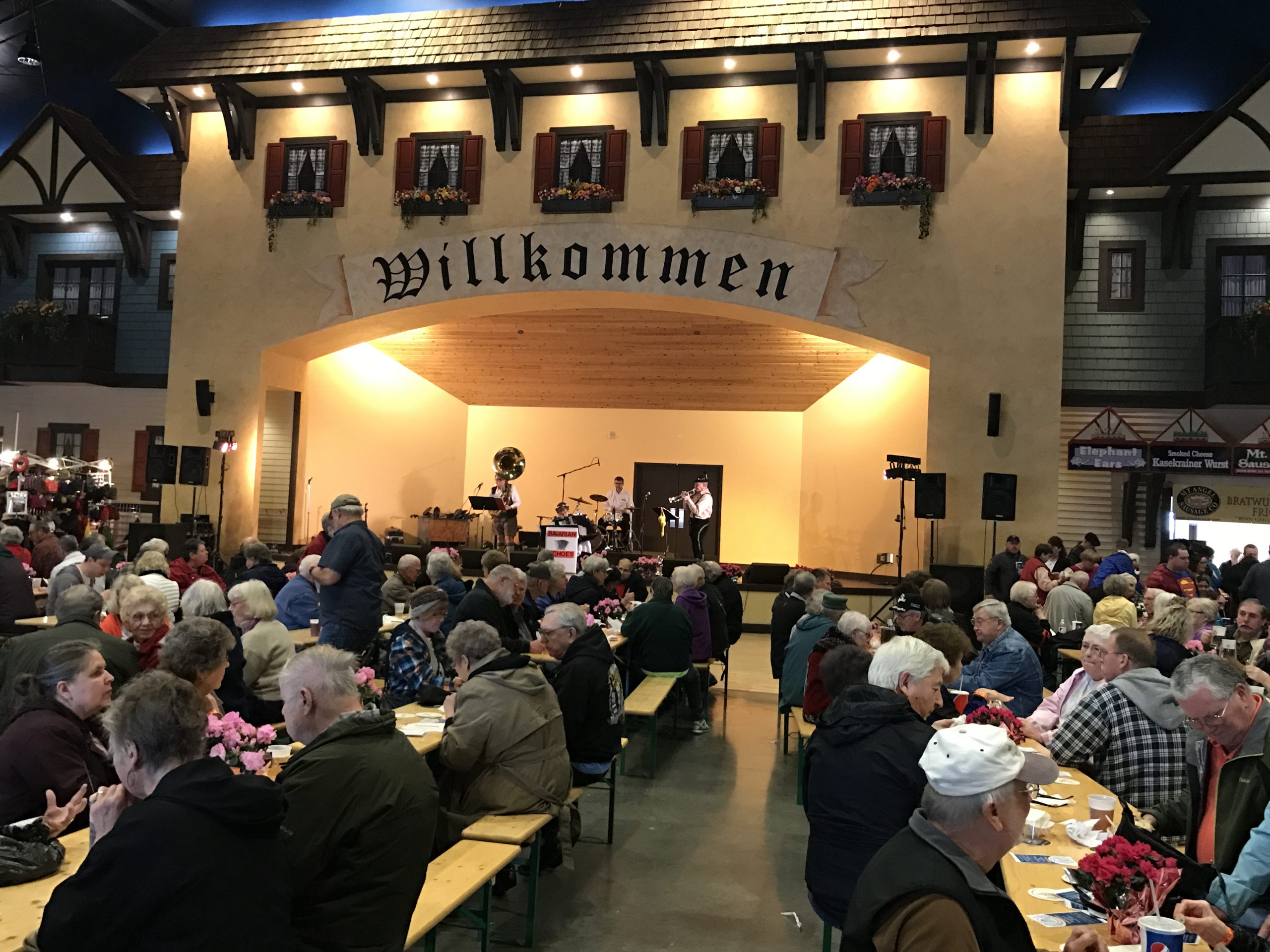 2025 Mt. Angel VolksFest @ Mt. Angel Festhalle | Music, Entertainment ...
